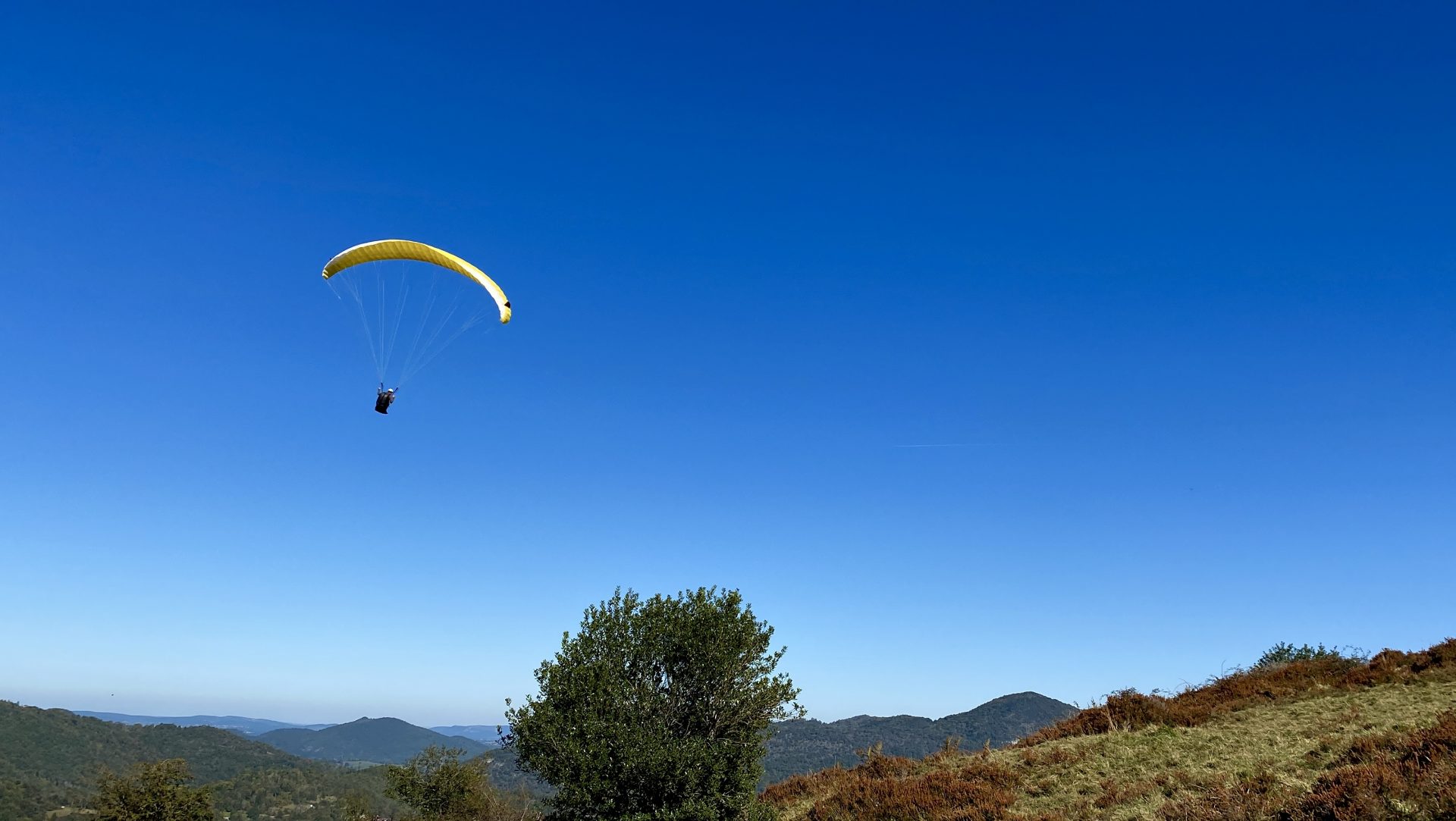 Parapente : la vallée de l'Arbas en Comminges Pyrénées| ÔPyrénées