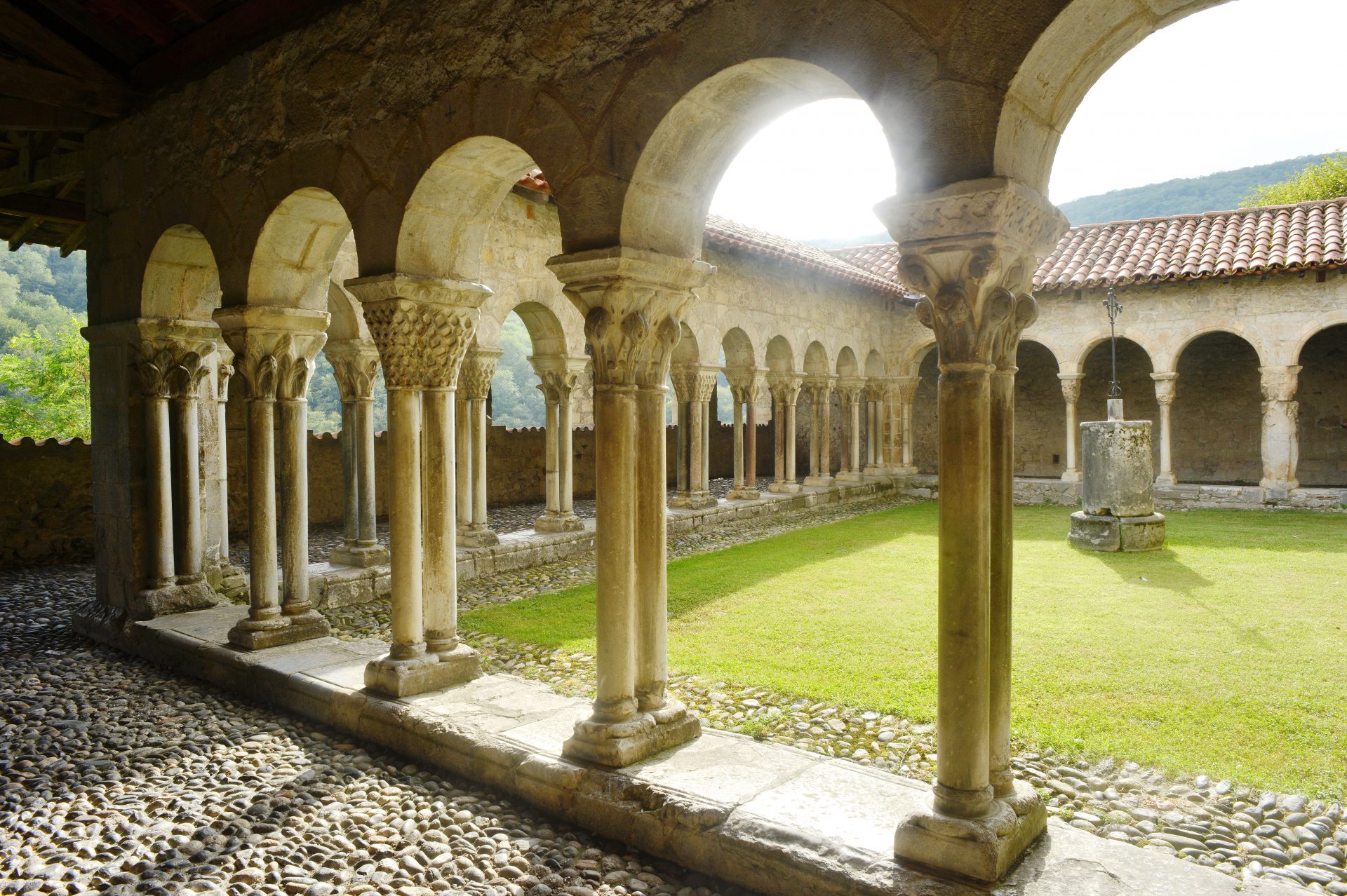 Saint-Bertrand-de-Comminges : un patrimoine remarquable au pied des ...